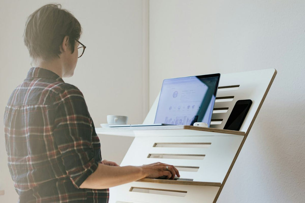 How to Properly Stand at a Standing Desk | Blog